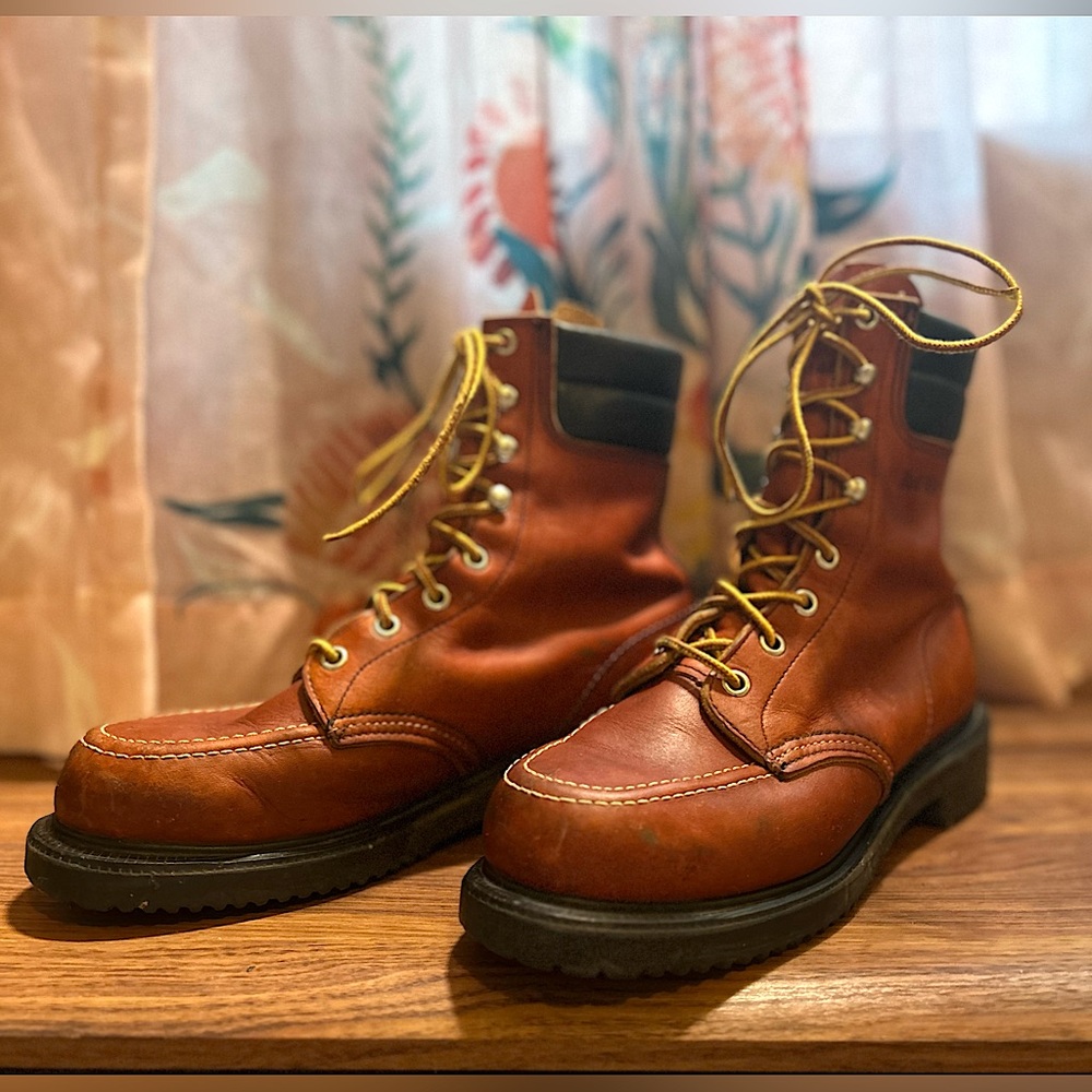 Vintage - Redwing Classic 402 Soft Toe 8” Boots - Gem